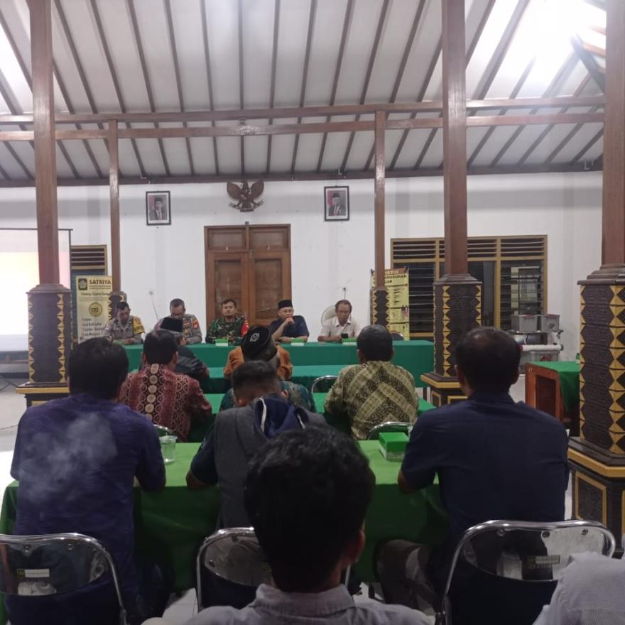 Pembinaan RT dan RW - Kalurahan KULUR